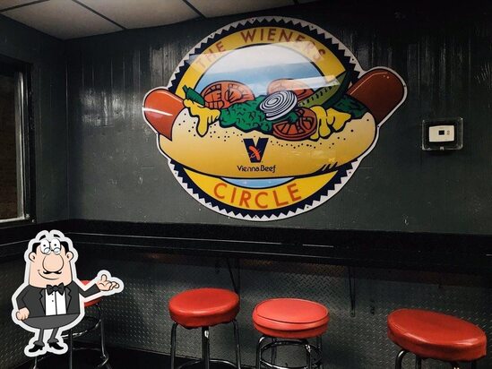 The Wiener's Circle, Chicago - Restaurant menu, prices and reviews