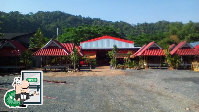 ริมทางปาร์ตี้หมูกะทะ, Chamai - Menú del restaurante, precios y reseñas