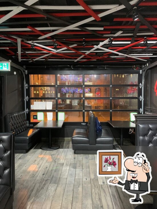 Grillies (Dundas & Jarvis), Toronto - Restaurant menu, prices and reviews