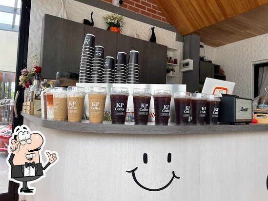 KP Coffee & Bakery ซอยวัดพระเงิน, Bang Khu Wiang - Opiniones del ...