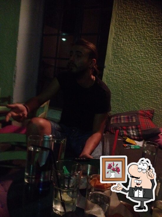 Mosh Pit Booze Bar, Larissa - Restaurant menu, prices and reviews
