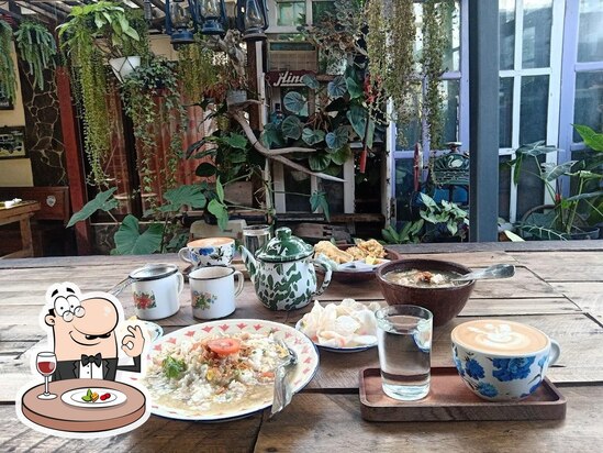Menu at Retrorika - coffee bar & resto, Batu
