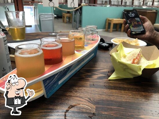 SoCal Vibes Co. - Brewery, Tasting Room & Kitchen, Gardena - Restaurant ...