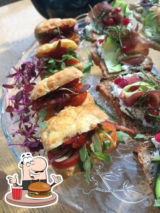 Roseleaf Cafe (Emirates Golf Club), Dubai, Fit Lab Gym - Emirates Hills ...