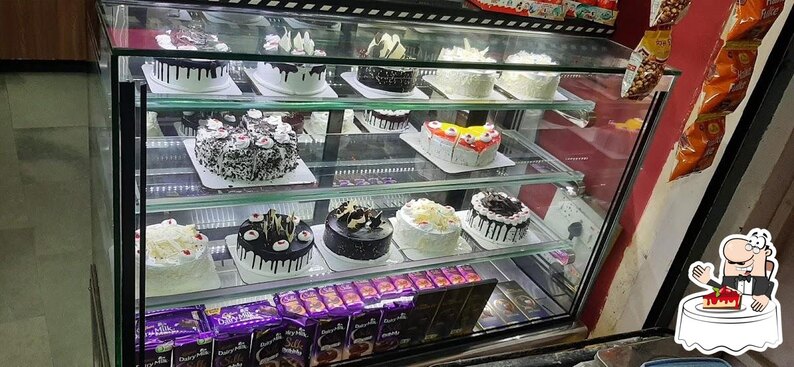 Menu at Garuda ice cream parlour & cake shop, Kamptee