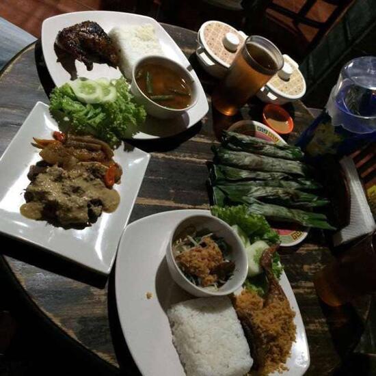Ayam Kremes Bu Tjondro Bintaro restaurant, South Jakarta, Jl. Bintaro ...