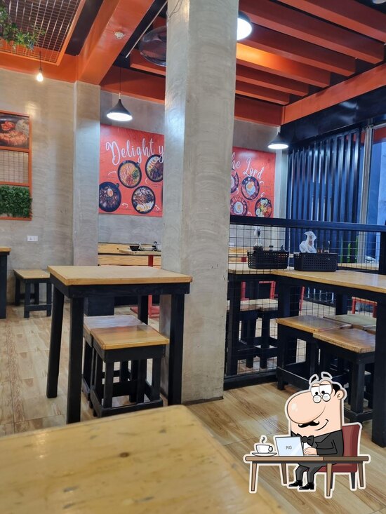 Menu at Antonio Lugaw-Pares restaurant, Santa Ana