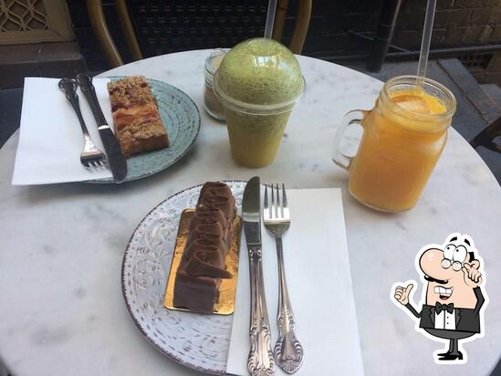 Queen's Hot Food & Cafe in Sans Souci - Restaurant reviews