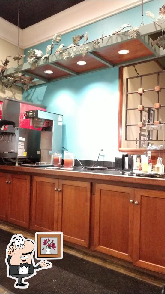 Louis Pappas Market and Cafe, Tampa - Restaurant menu, prices and reviews