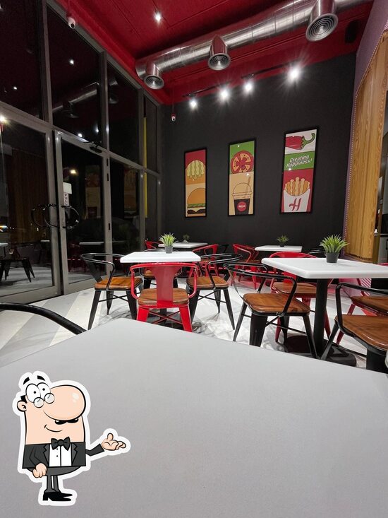 Holmes Burgers - Zayed restaurant, Egipto - Restaurant reviews