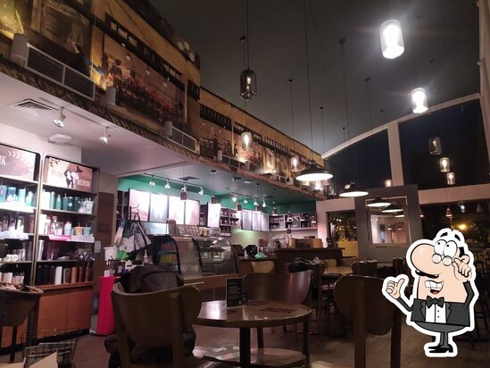 Carta del café Wisma BNI46 Starbucks lobby, Central Jakarta