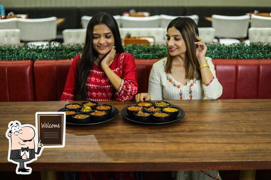 Ghee Gud Prahlad Nagar, Ahmedabad, Ahmedabad - Restaurant reviews