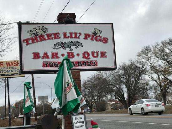 Menu at Three Lil Pigs BBQ, Pine Mountain, 250 Main St
