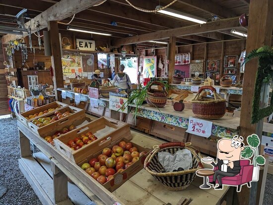 Red Barn Produce/ Red Barn French Deli & Coffee shop, Fruitland ...