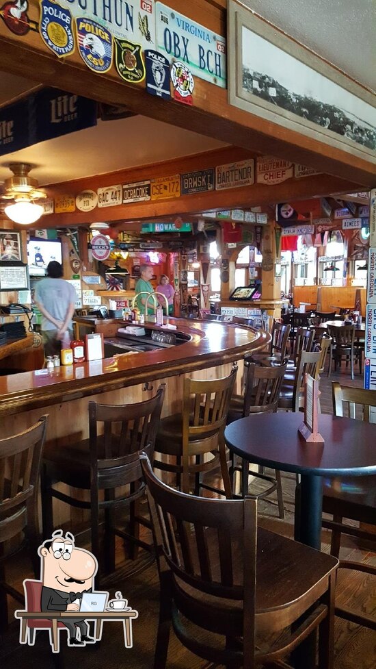 Howard's Pub in Ocracoke - Restaurant menu and reviews