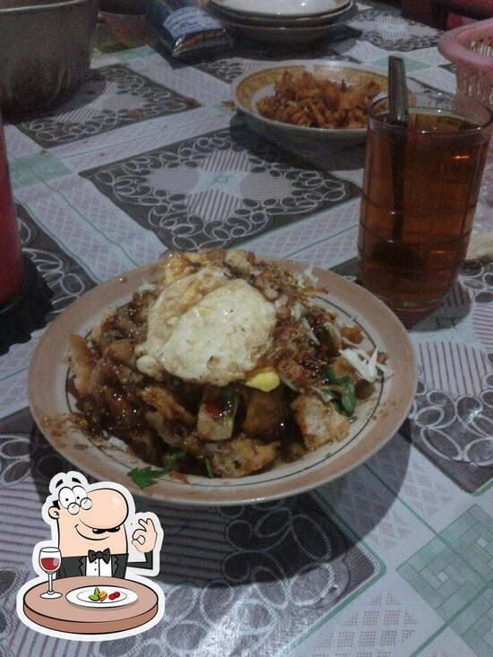 Menu at Tahu Gimbal Mbak Puput Pleret restaurant, Semarang