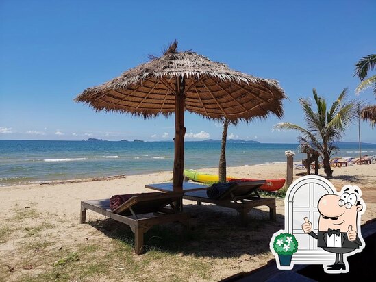 Beach Bar Club Rayong, Chak Don - Restaurant menu, prices and reviews