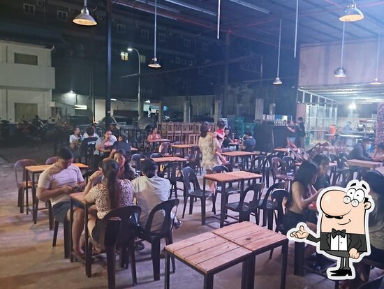 CARTEL STUDIO SPORTS BAR, Mandaue - Opiniones del restaurante