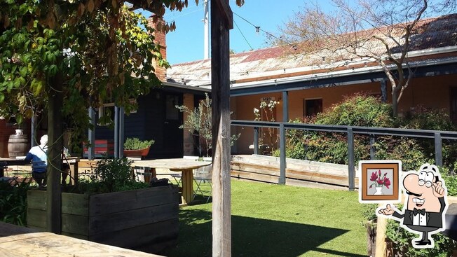 Round The Corner Takeaway, Alexandra - Restaurant menu, prices and reviews