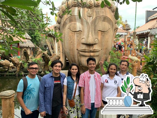 Isdaan Floating Restaurant, Calauan - Restaurant reviews