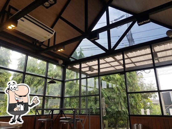 คาเฟ่ อเมซอน แยกเฮาส์ซิ่ง / Café Amazon, Rayong - Opiniones del restaurante