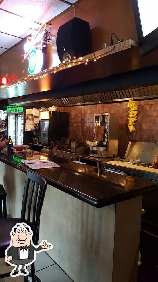 Snickers Bar & Grill, Chicago - Restaurant menu, prices and reviews