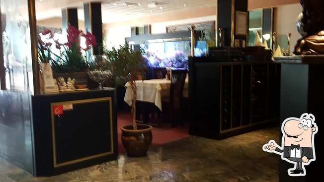 Man Wah, Bussum - Restaurant menu, prices and reviews