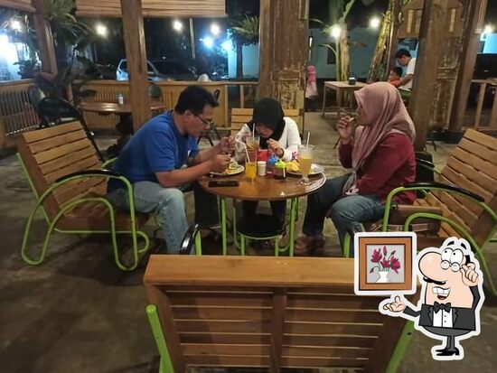 POJOK LIMASAN CAFE & RESTO, Purwokerto - Restaurant menu, prices and ...