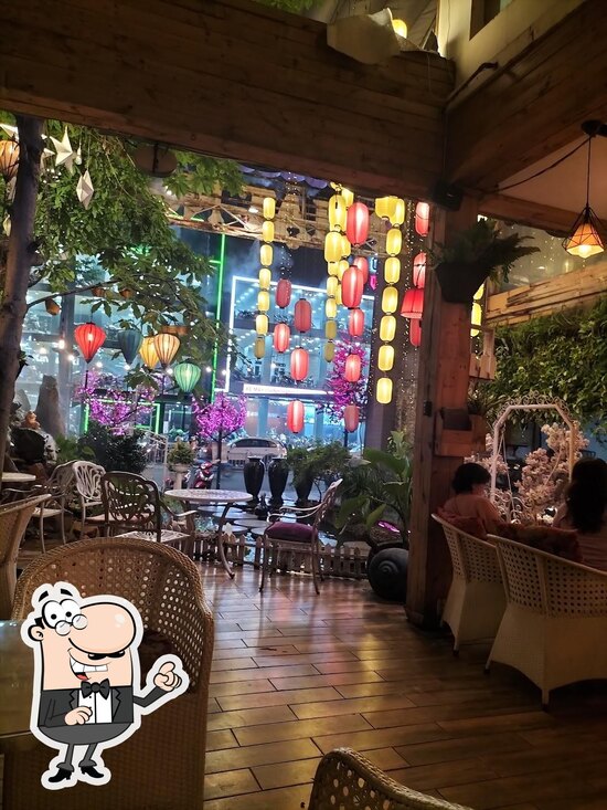 Sun and Moon Cafe, Ho Chi Minh City, 905 Đ. Trần Hưng Đạo - Restaurant ...