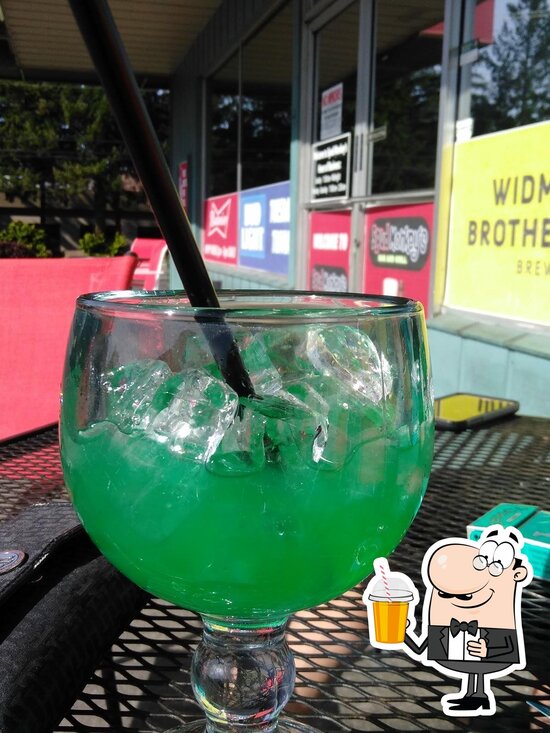 Spud Monkey's Bar and Grill, 17312 NE Halsey St in Portland ...