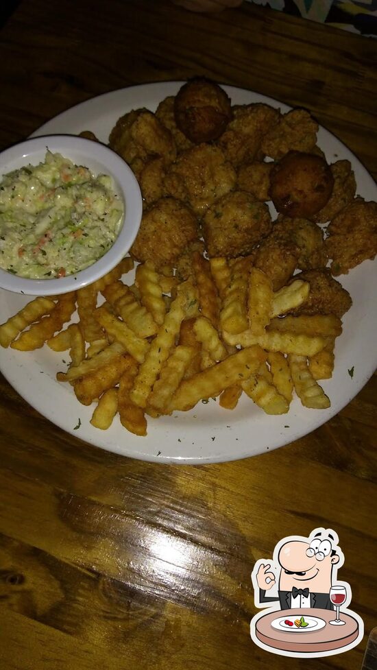 The Crooked Bass Grill and Tavern in Babson Park - Restaurant reviews